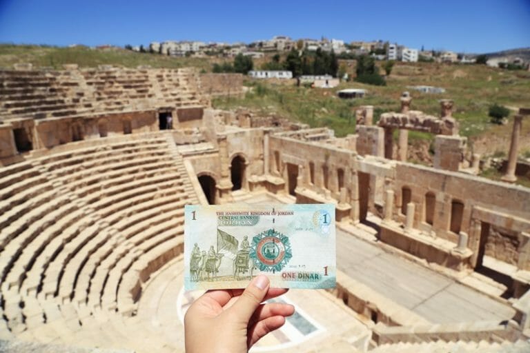 Visit the Ruins of Jerash: The Best Preserved Ancient Roman City in ...