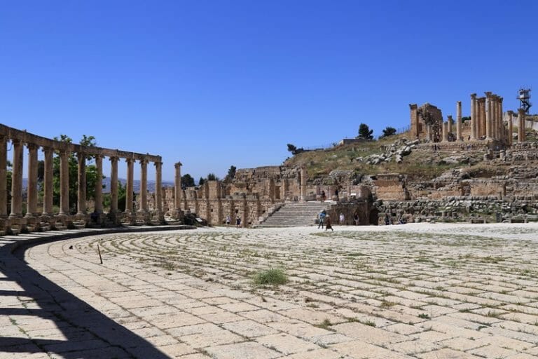 Visit the Ruins of Jerash: The Best Preserved Ancient Roman City in ...