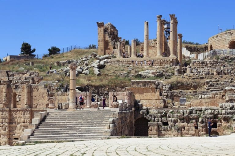Visit the Ruins of Jerash: The Best Preserved Ancient Roman City in ...